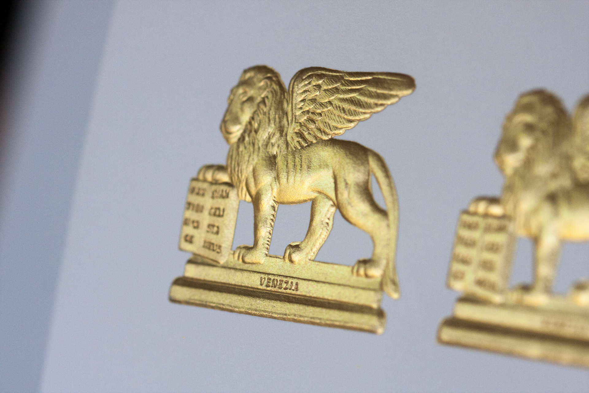 Cheap Gold Foil Printing Australia TheStickerPrinting cheap-gold-foil-printing-australia-thestickerprinting